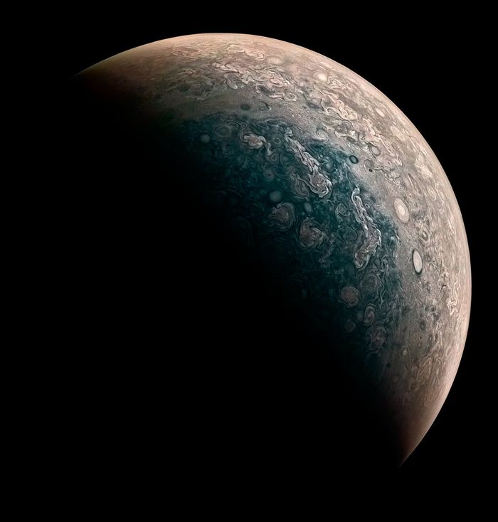 Juno Relays Incredible New Photos of Jupiter to Earth | Space